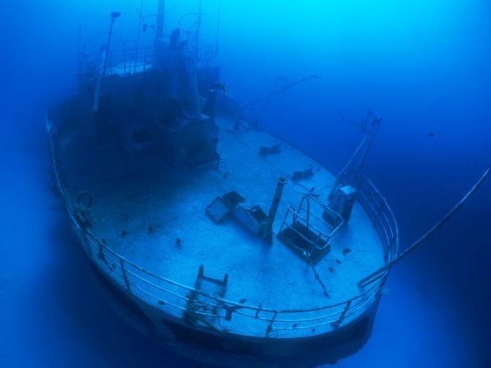 25 Things Actually Found Underwater By Deep-Sea Divers