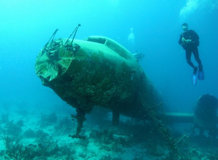 25 Things Actually Found Underwater By Deep-Sea Divers