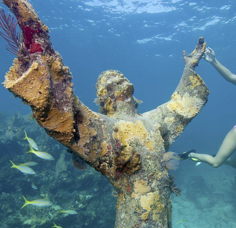 25 Things Actually Found Underwater By Deep-Sea Divers