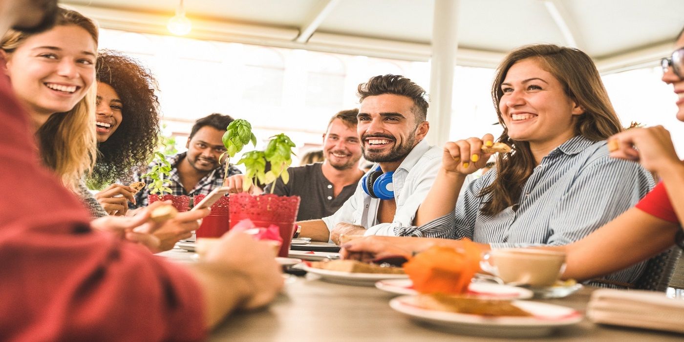 10 Dining Rules To Obey When Eating Around The World