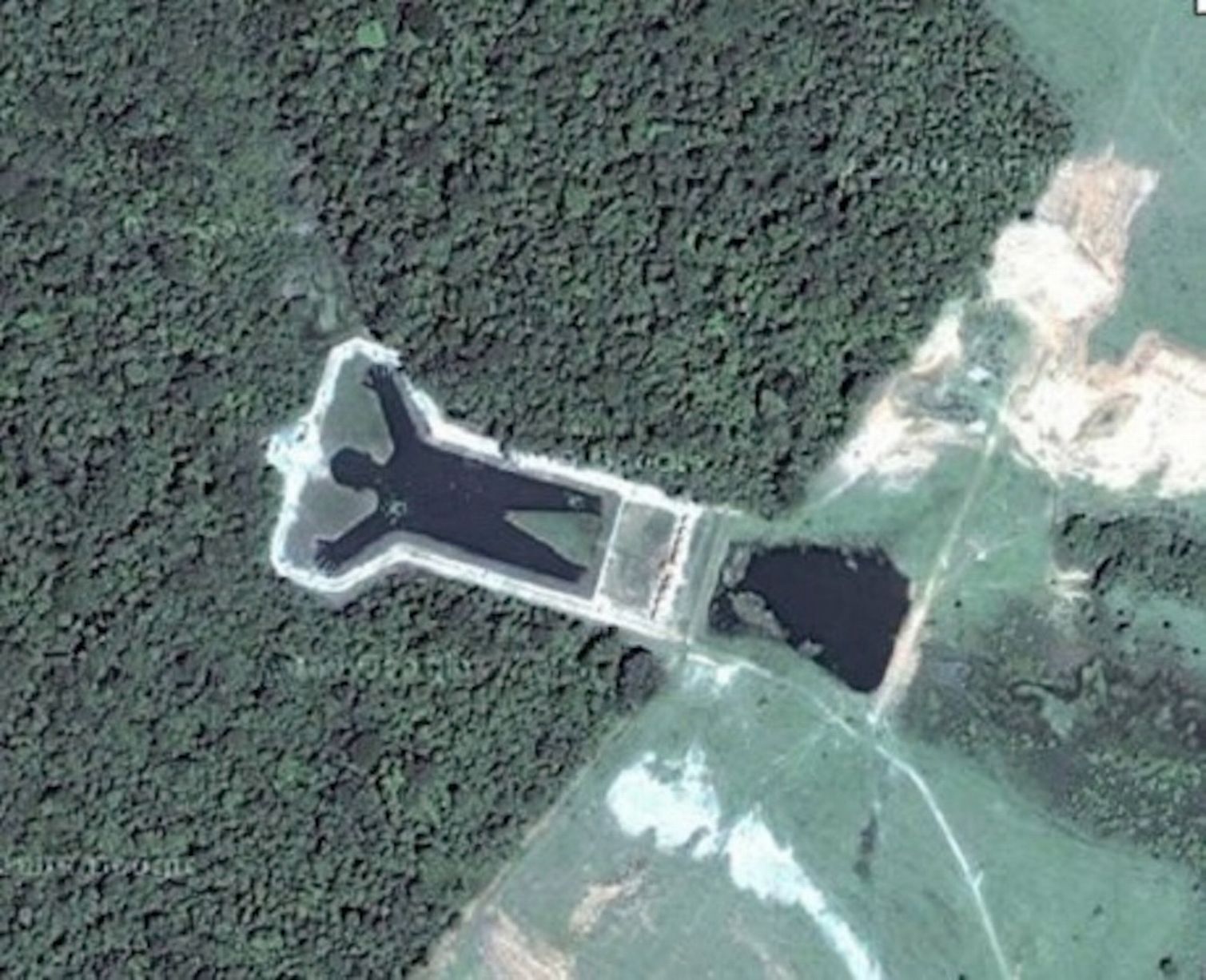 Pics Of The 20 Strangest Things Spotted On Google Earth
