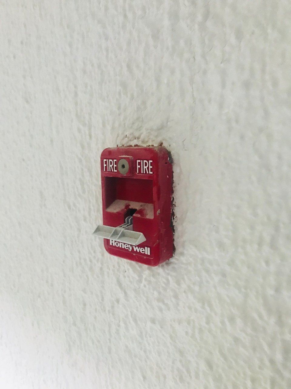 10 Photos That'll Make You Think Twice About Going To A Resort