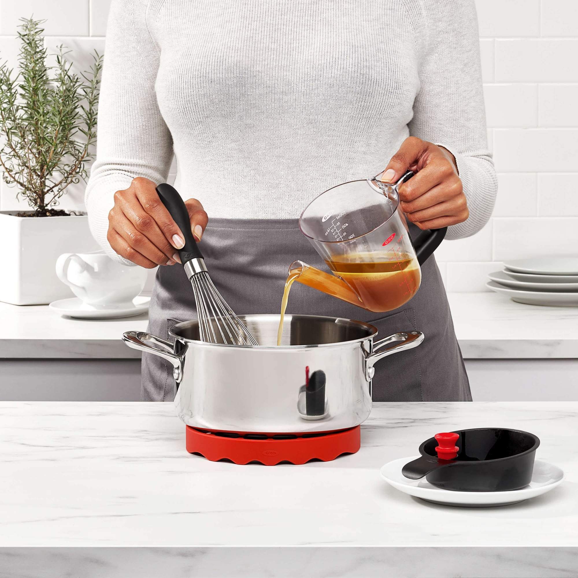 All The Kitchen Gadgets You Need To Impress The In-Laws For The Holidays