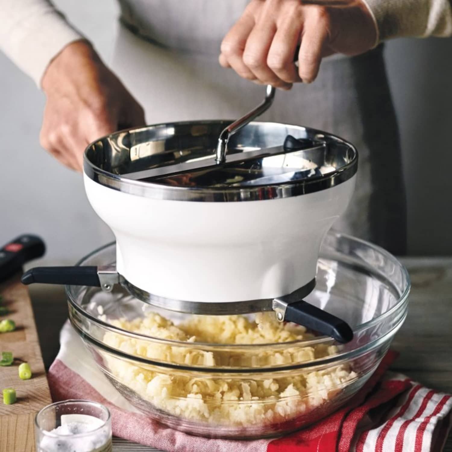 All The Kitchen Gadgets You Need To Impress The In-Laws For The Holidays