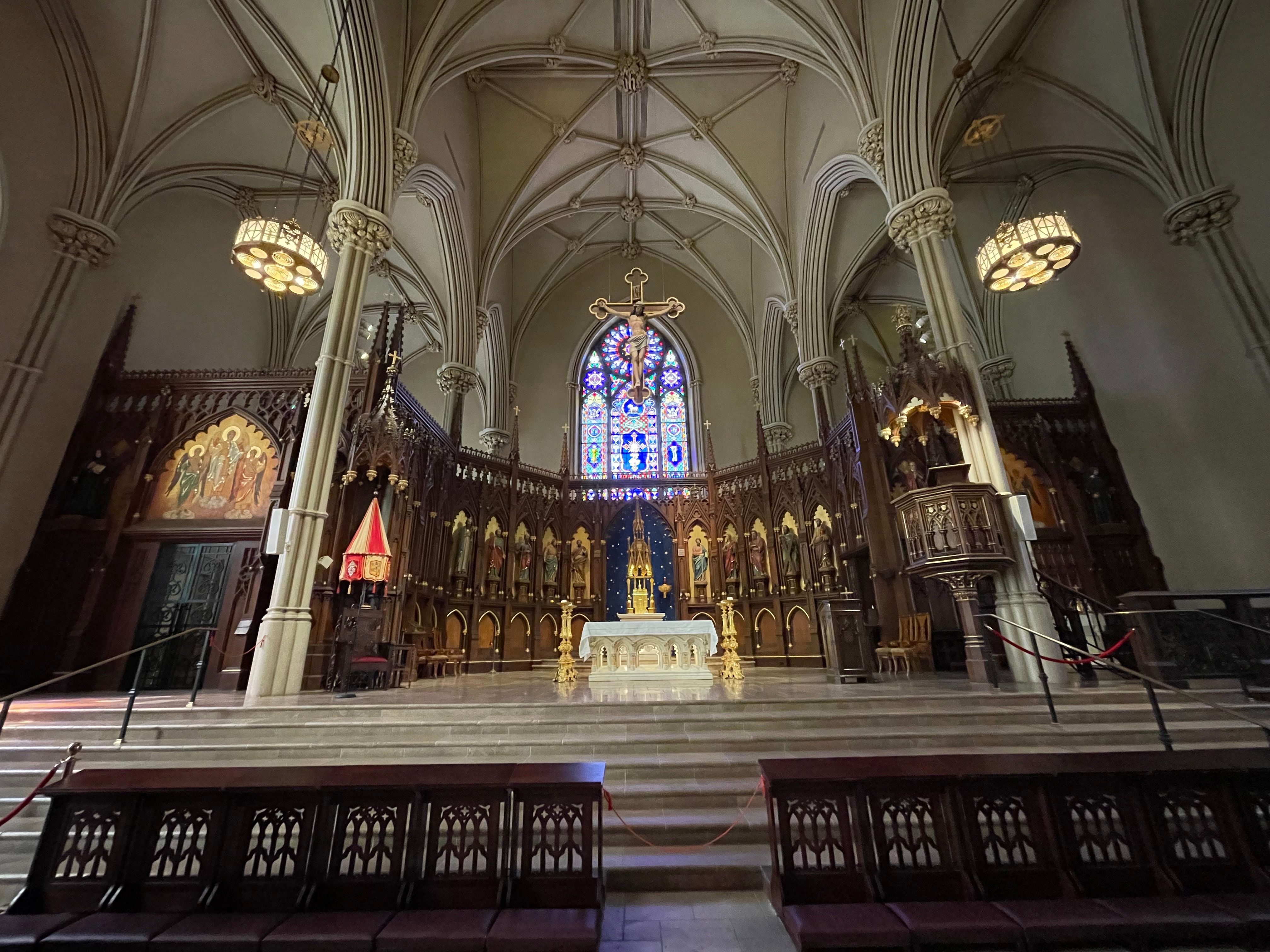 We Toured New York City's Catacombs By Candlelight, Here's What It Was Like