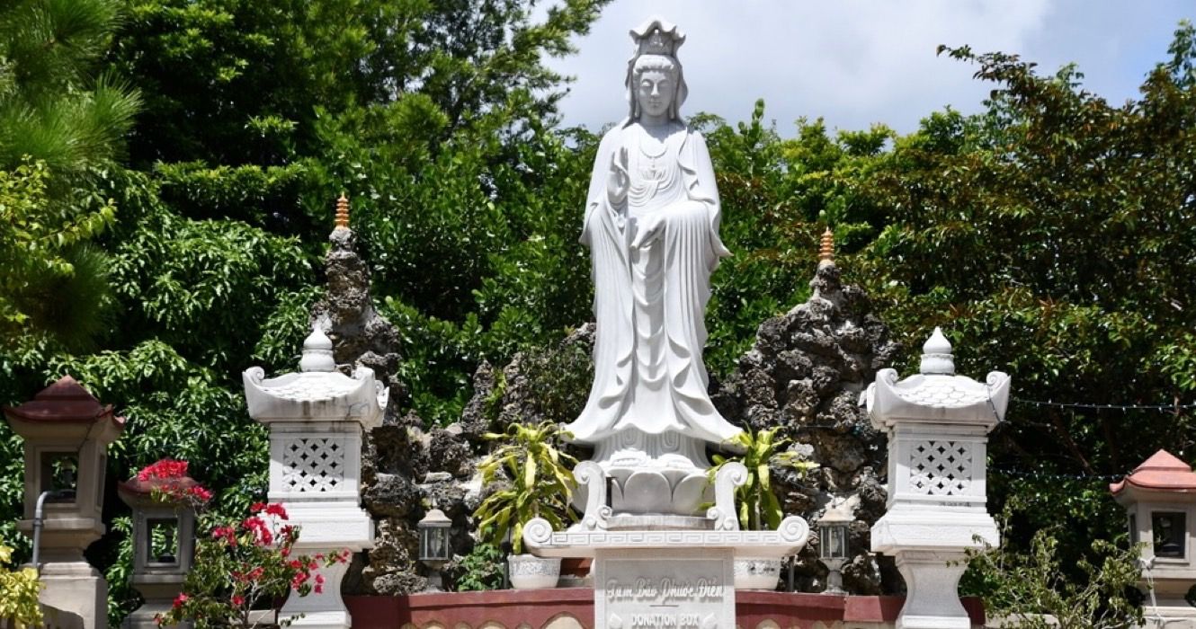 This Beautiful Buddhist Temple & Park Is A True Florida Gem