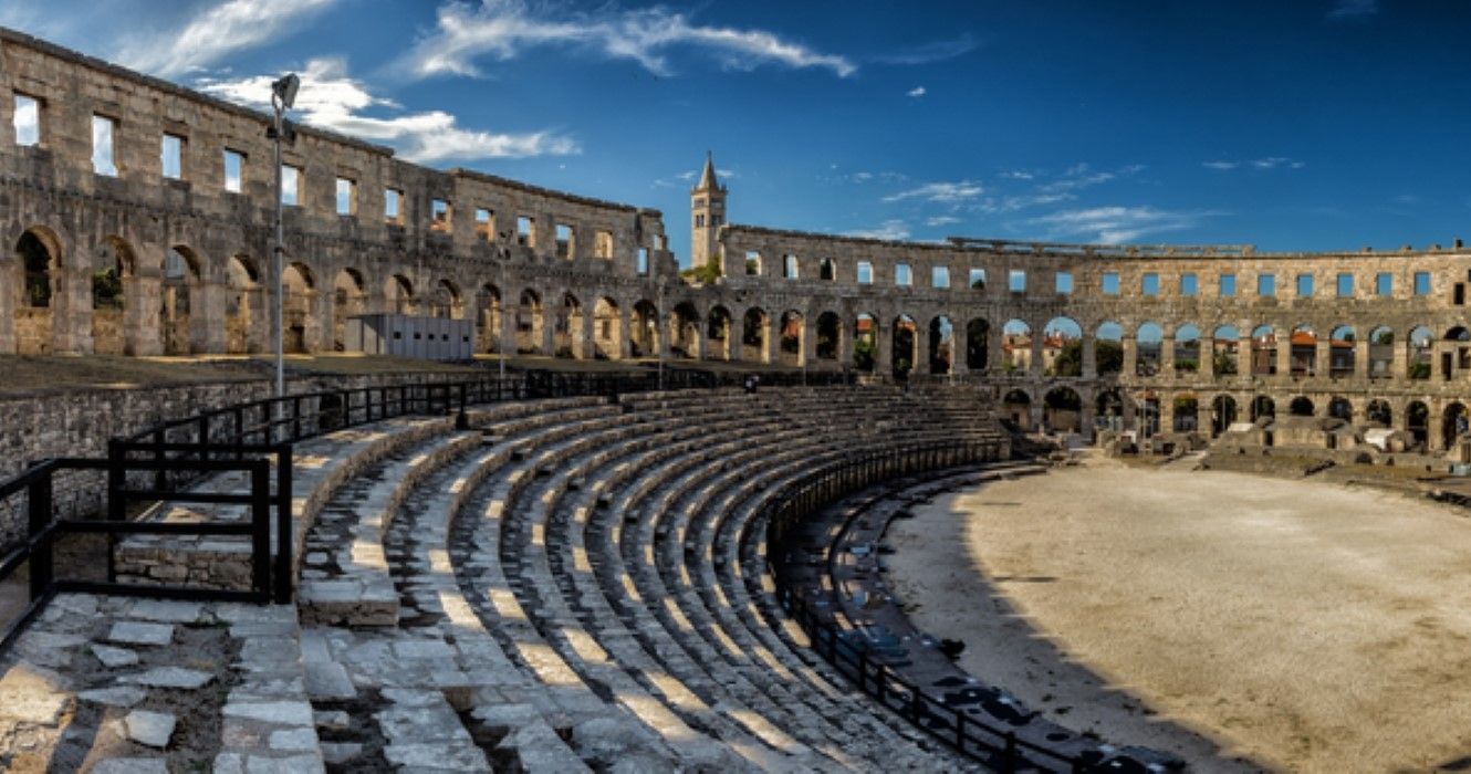 10 Places To See The Most Convincing Copies Of The Roman Colosseum ...
