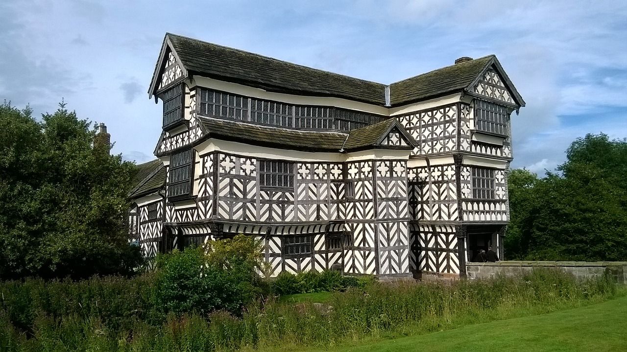Visit England's Little Moreton Hall: One Of The Finest Public Examples ...