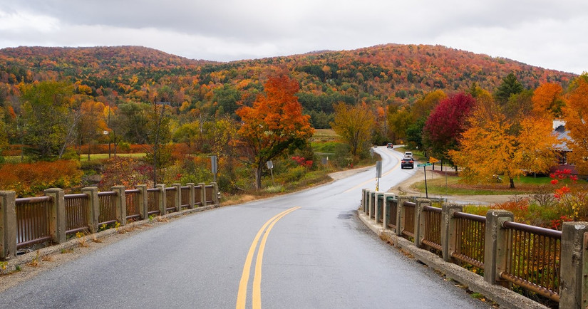 10 Most Beautiful Road Trips To Take For Fall Foliage In The U.S.