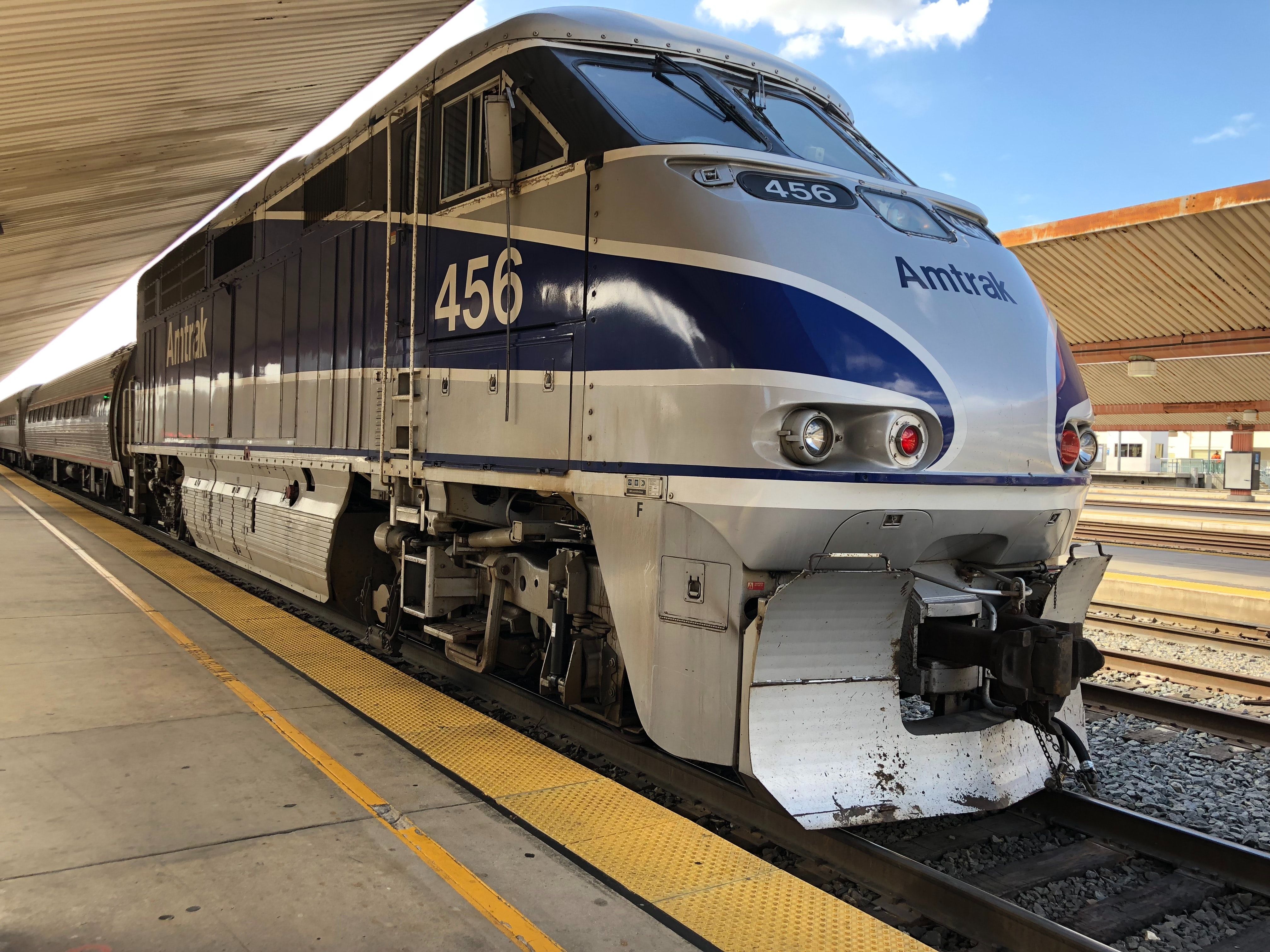Empire Builder: What Makes This Amtrak Route One Of The Most Scenic In ...