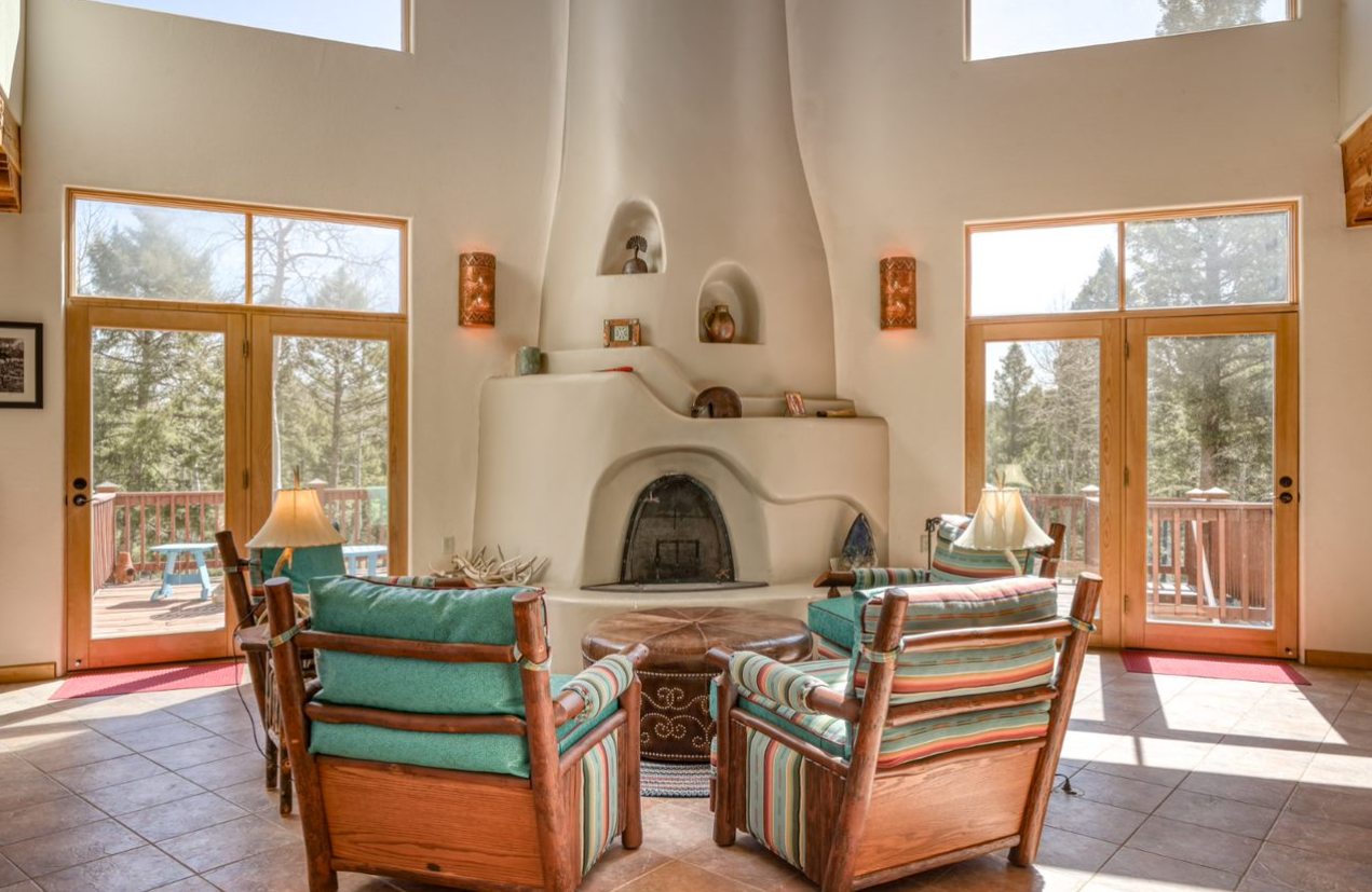 10 Hotels That Have The Most Gorgeous Fireplaces For Ultimate Winter ...