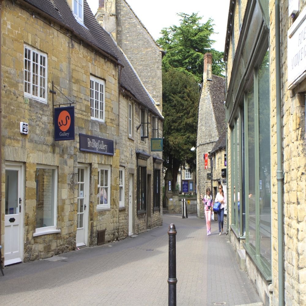 10 Prettiest Villages In The Cotswolds (And What To See There)