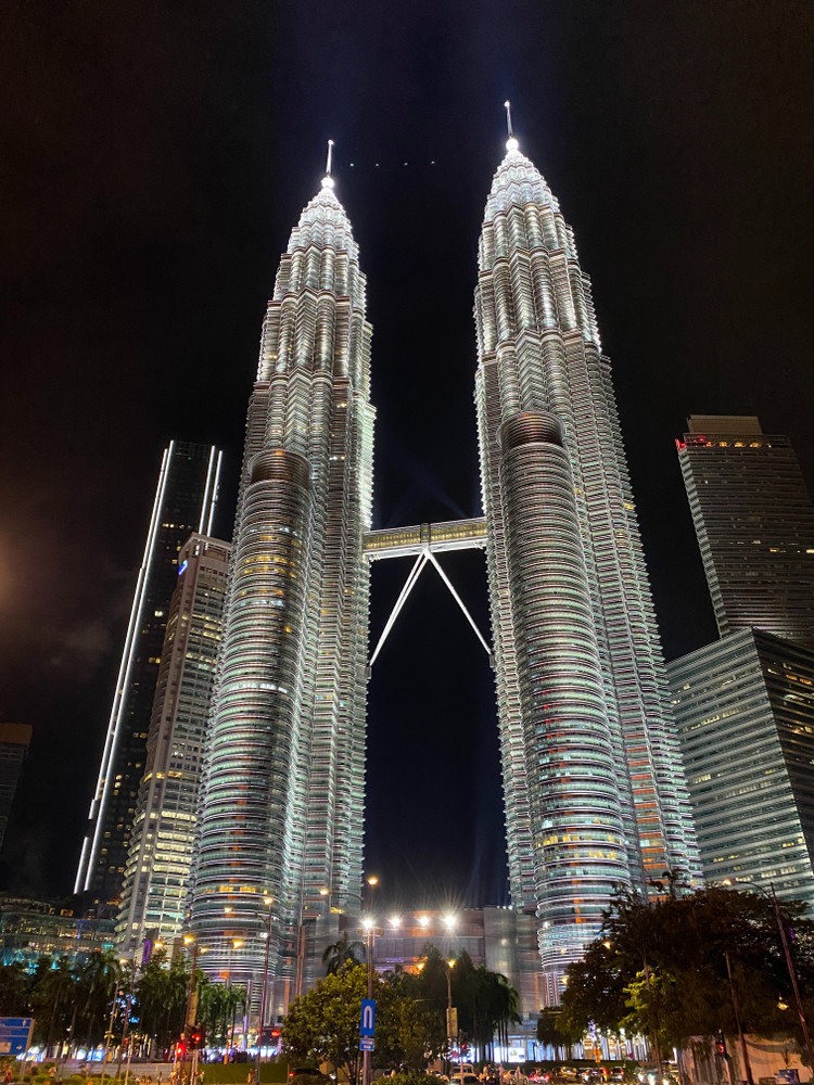 10 Tallest ( & Most Impressive) Buildings In Asia