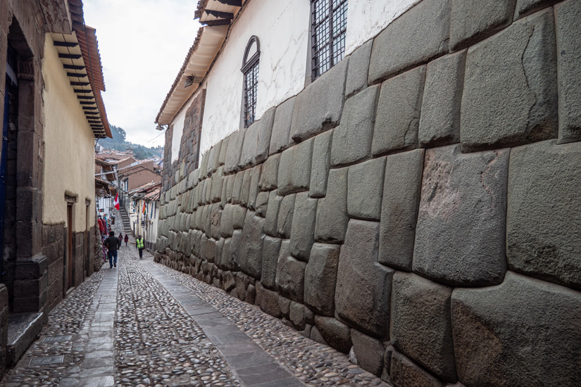 What To Know About The Perfect Inca Walls Of Cusco & How They Were Built