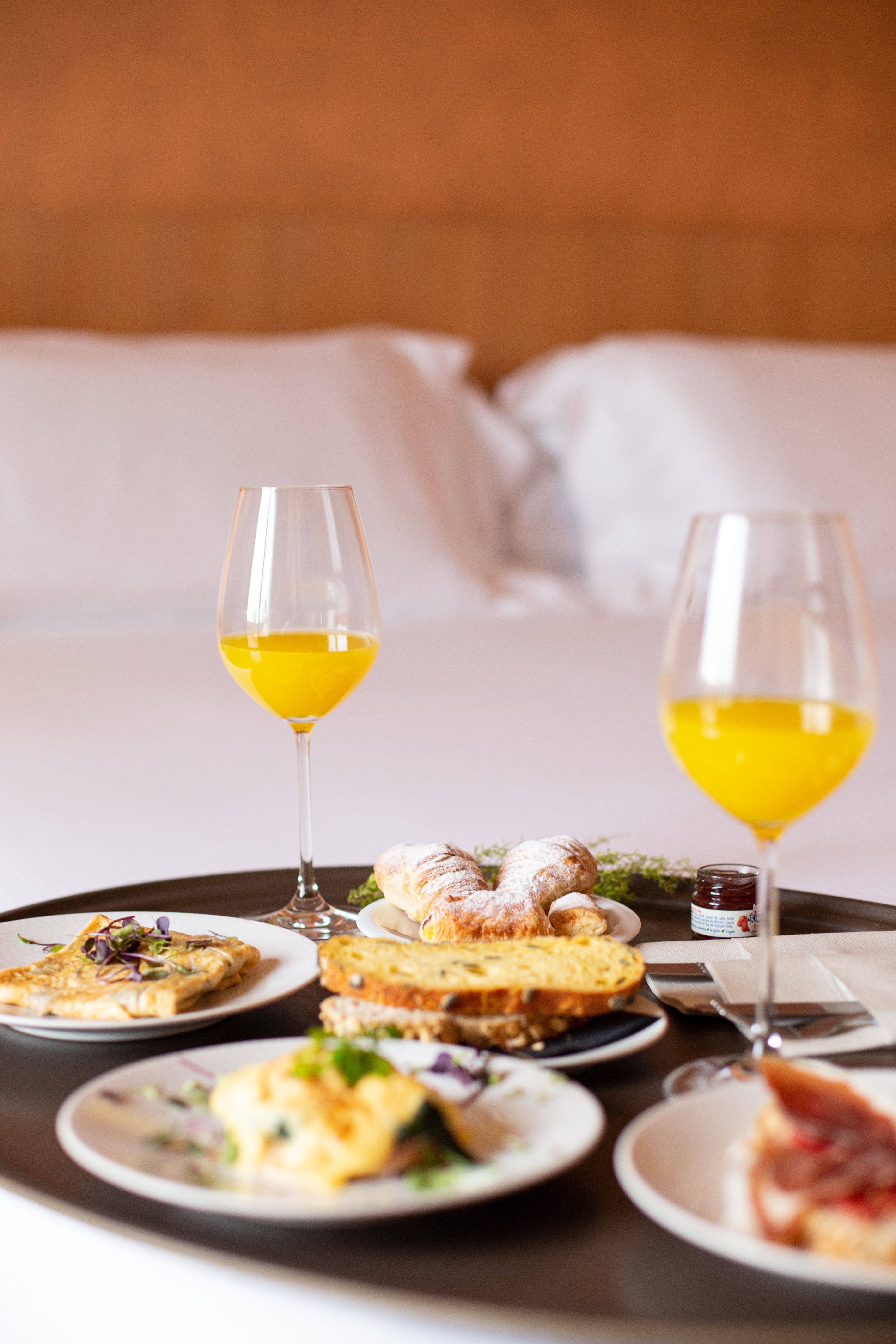 10 Affordable Yet Highly Rated Chicago Hotels Where You Can Enjoy ...