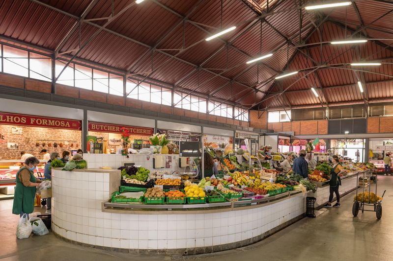 10 Best Markets In Portugal For Food And Souvenirs