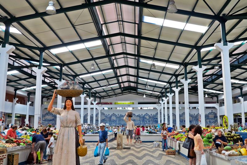 10 Best Markets In Portugal For Food And Souvenirs