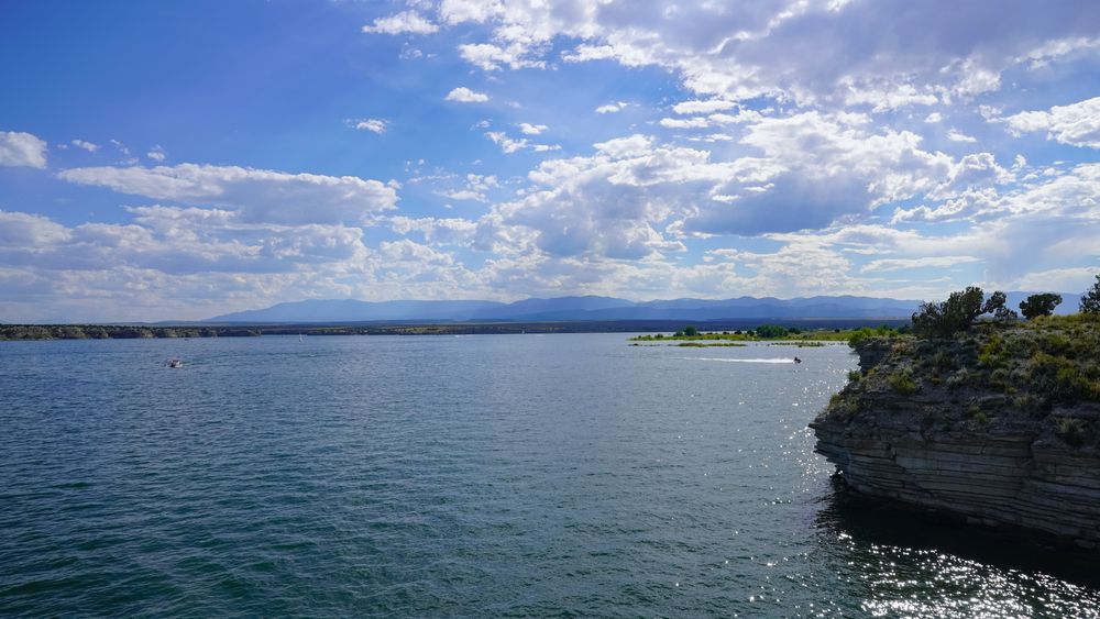 13 Lakes In & Near Colorado Springs That Are Worth Planning A Vacation