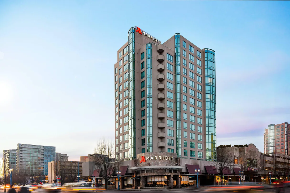 10 Vancouver Hotels That Are Closest To The Airport Worth Booking For a ...