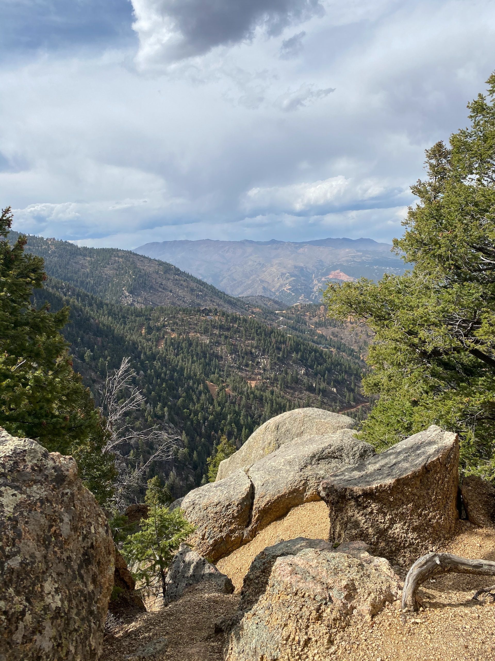 Manitou Incline Is One Of The Most Unique Hiking Trails In The World ...