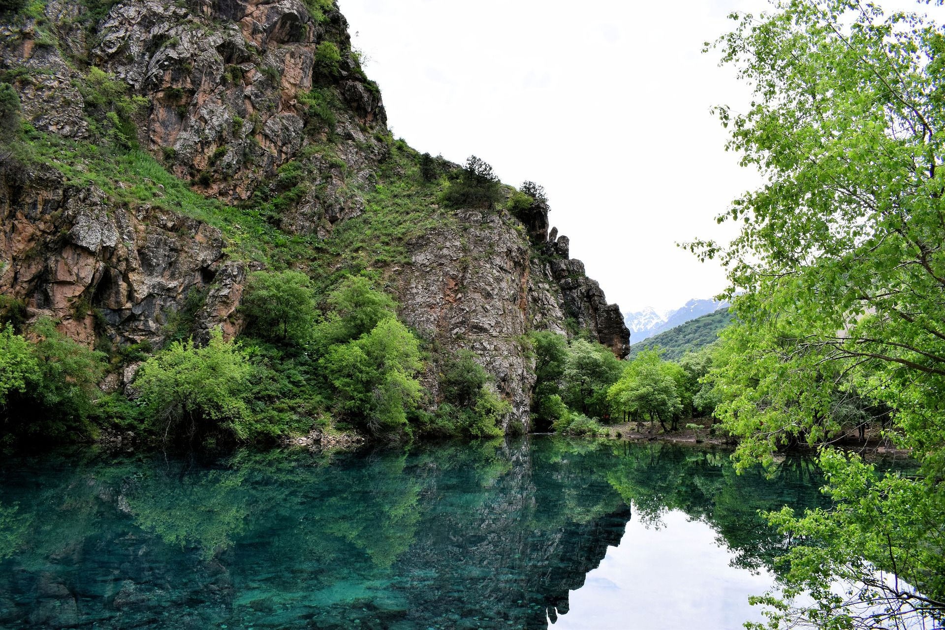 This Is Where You Can Find The Best Boating Lakes In The Midwest