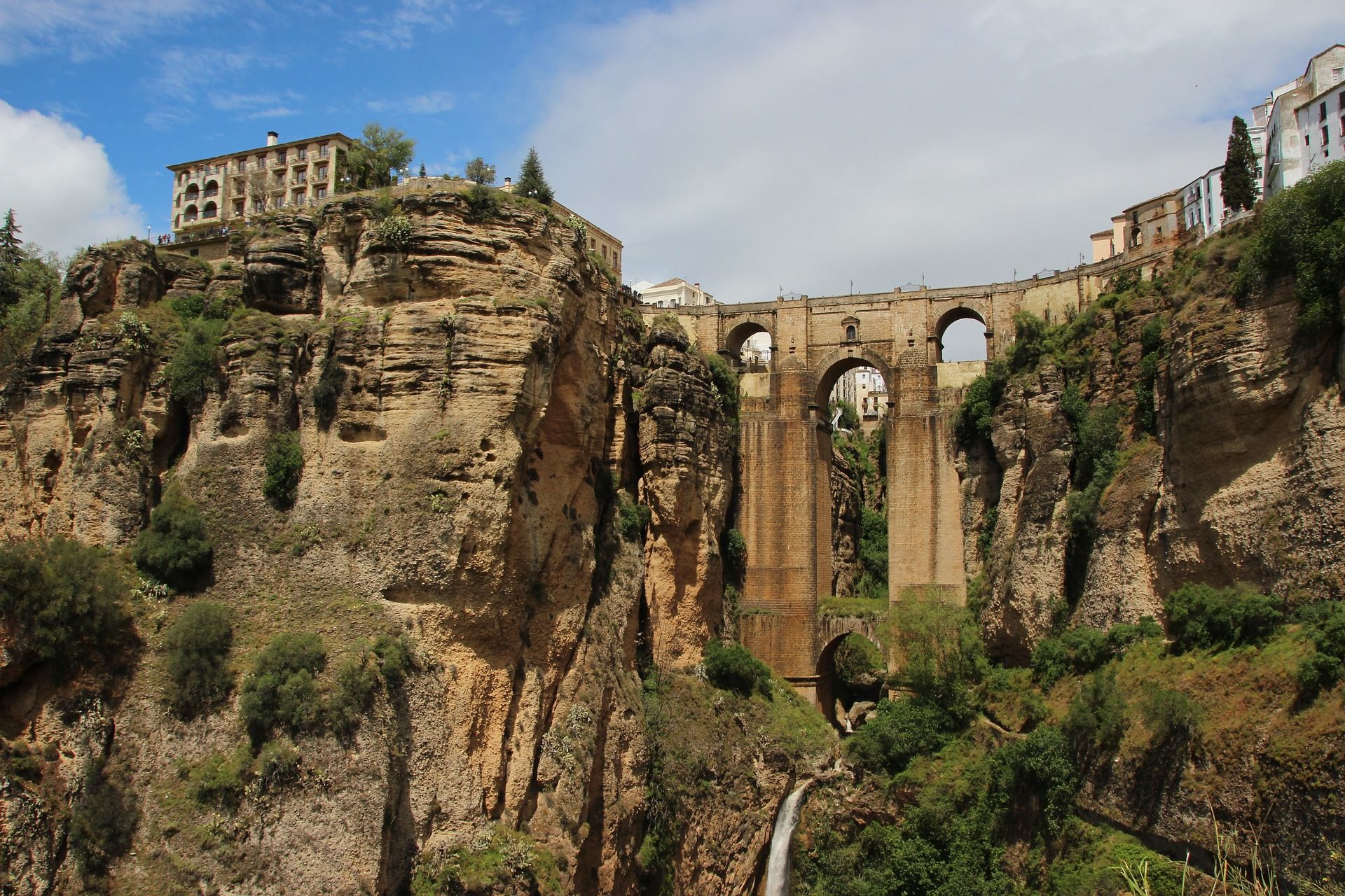 10 Beautiful Vacation Spots In Spain That Won't Break The Bank