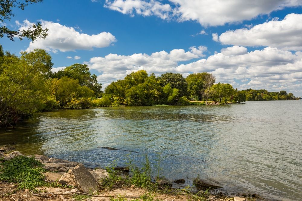 10 Lakes In Texas That Also Have Cabin Rentals Nearby