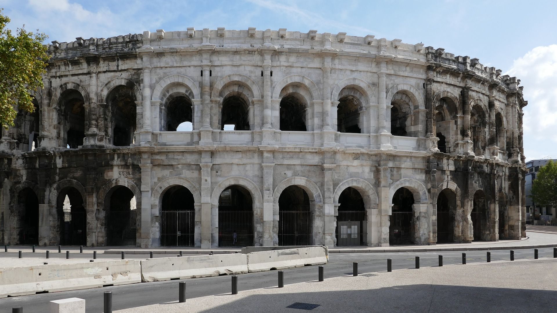 Here Are 10 Ancient Roman Amphitheaters Actually Worth Visiting