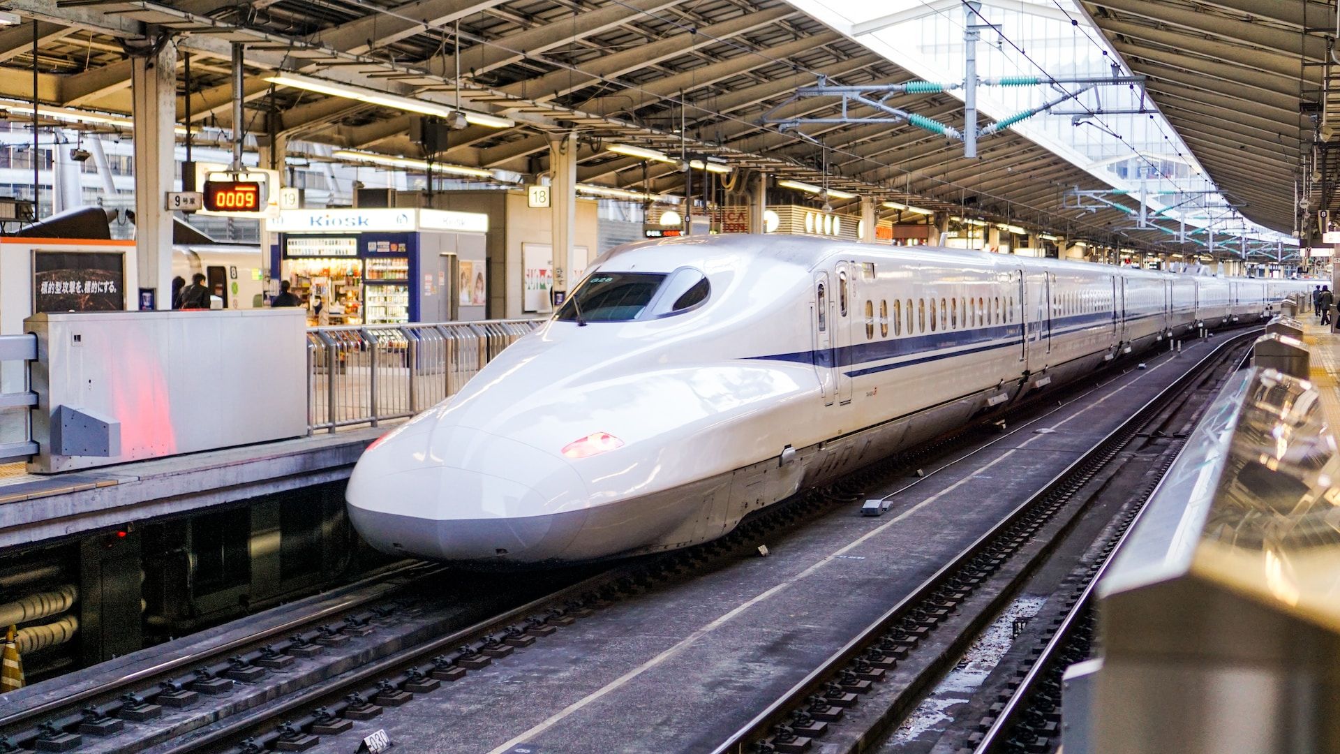 14 Fastest Trains In The World