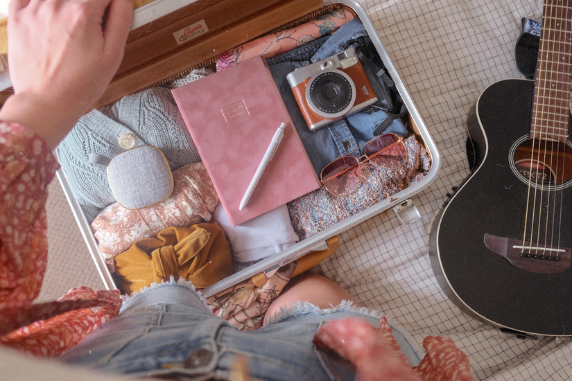 18 Tips For Minimalist Packing (That Actually Work)
