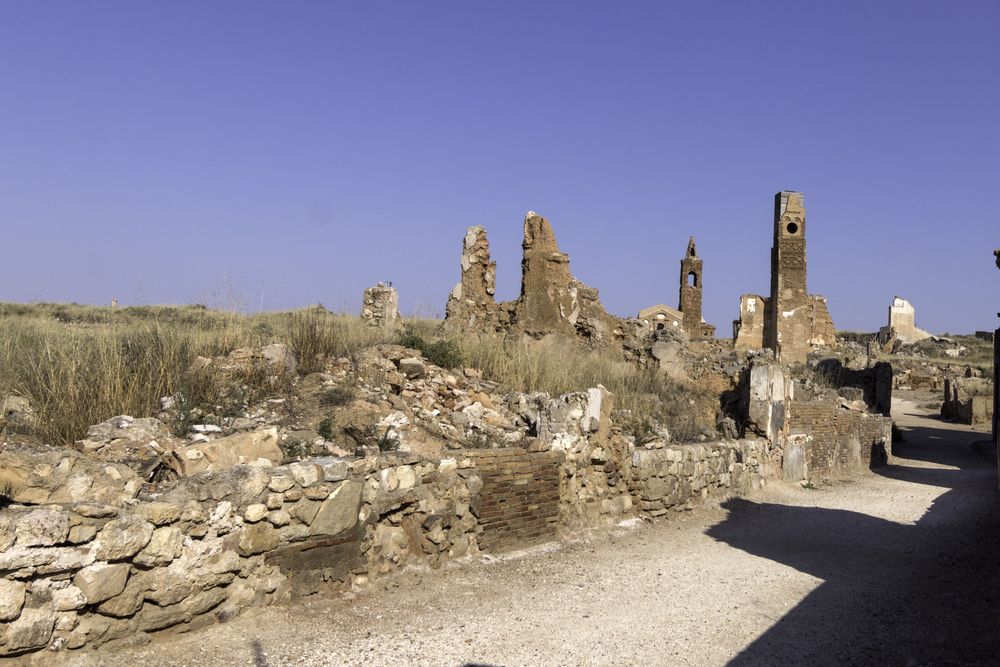 this-eerie-spanish-ghost-town-is-now-a-memorial-to-its-civil-war-it-s