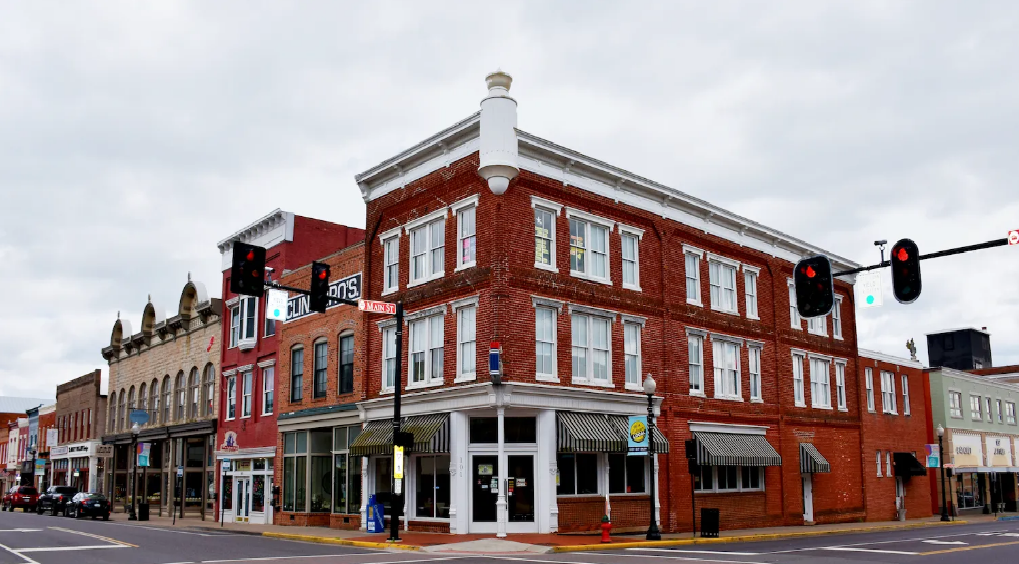 10 Truly Underrated Towns In Virginia That Deserve To Be Explored