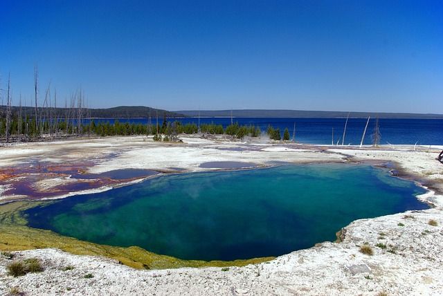 10 Best Hot Springs You Can Find In Yellowstone National Park