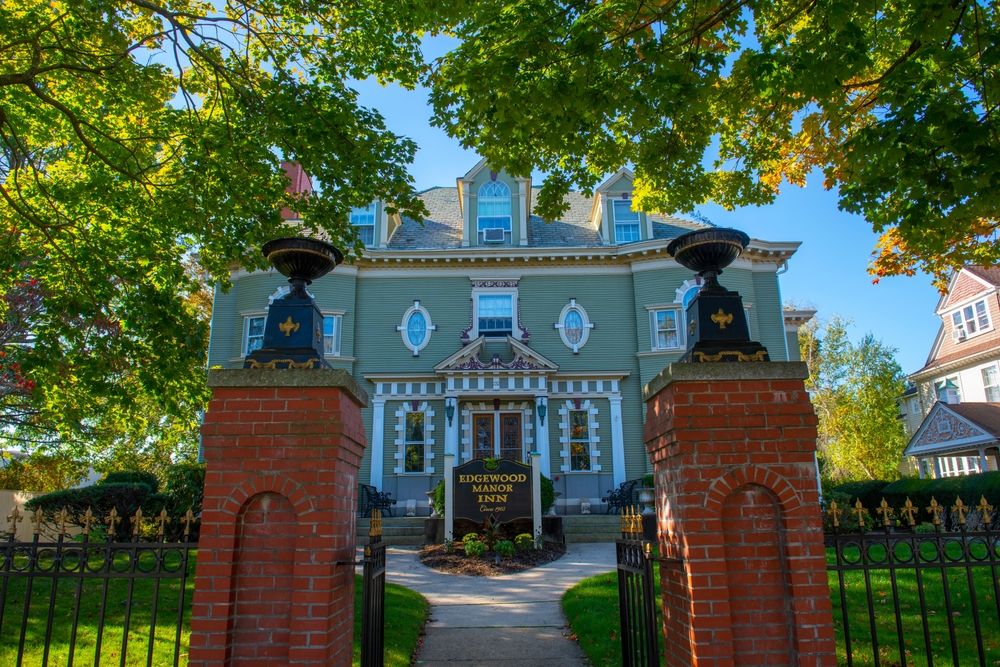 14 Things To Do In Cranston: Complete Guide To Rhode Island's Hidden Gem