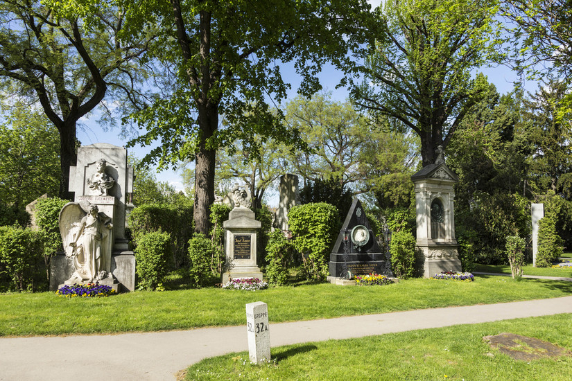Creep City: 10 Largest Cemeteries In The World That Will Make You Feel ...