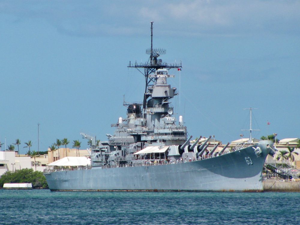 Visit The 'Mighty Mo' In Hawaii & See The Massive Battleship Where The ...