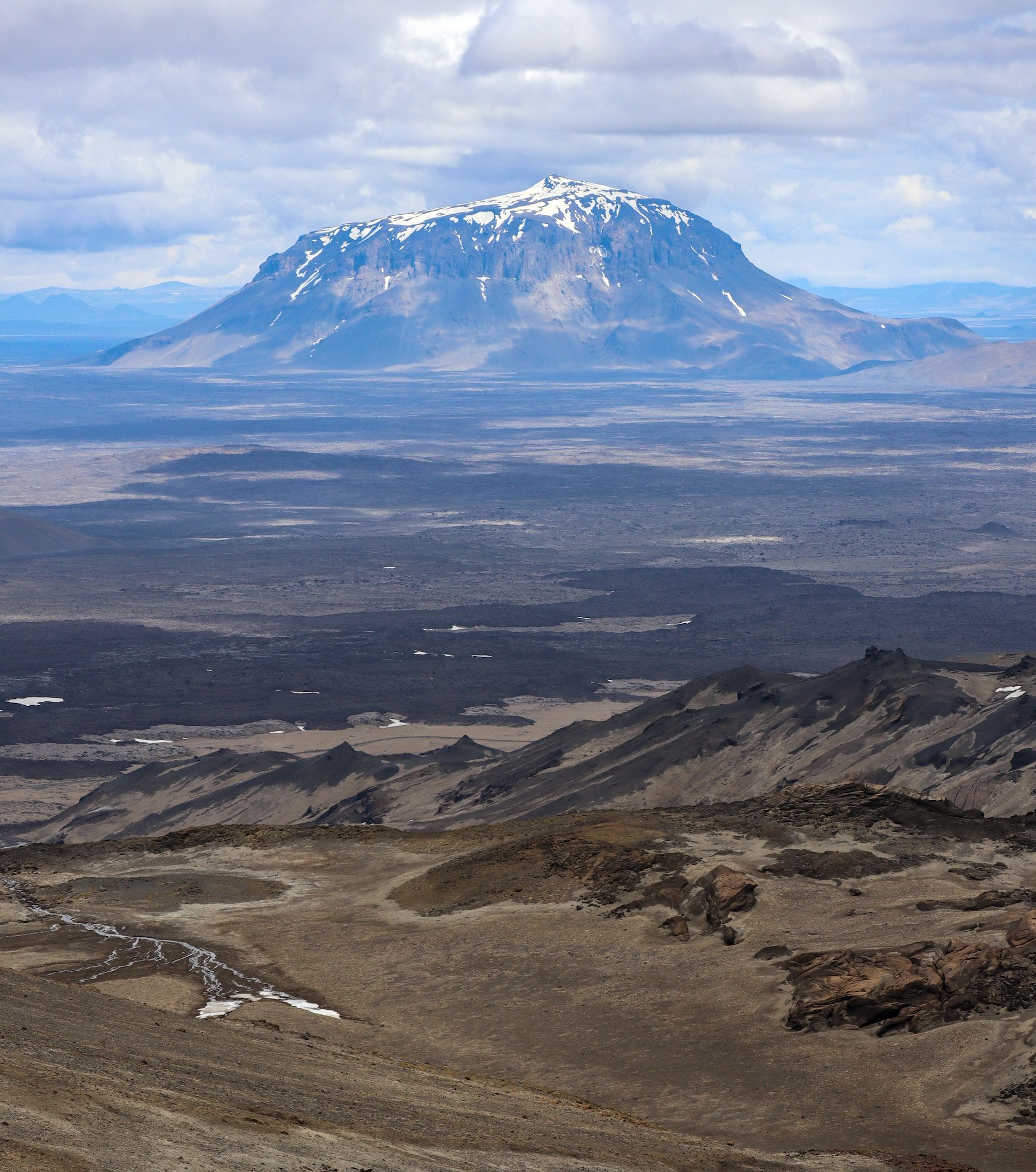 Awe-Inspiring Peaks: 10 Most Beautiful Iceland Mountains You Should Visit