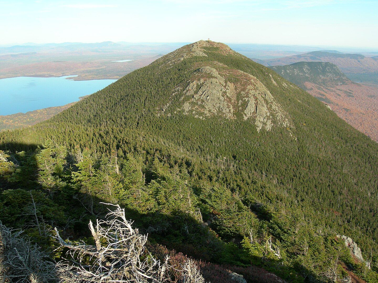 10 Spots To See The Best Fall Foliage Throughout New England