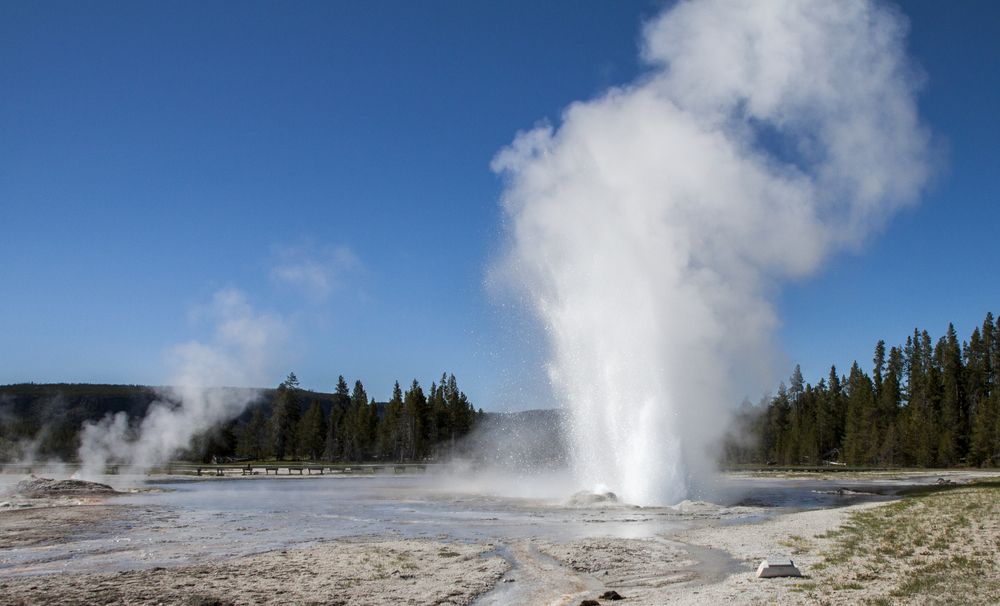 10 Best Geysers & Other Hydrothermal Attractions Worth Seeing In ...