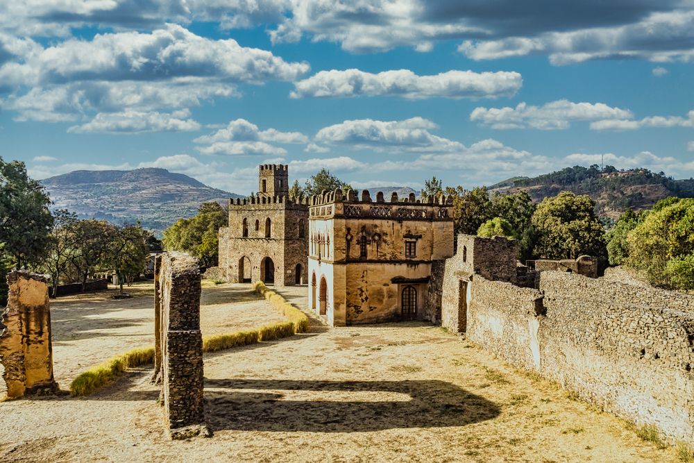 This Eye-Catching Fortress City In Ethiopia Has 20 Palaces & Other ...