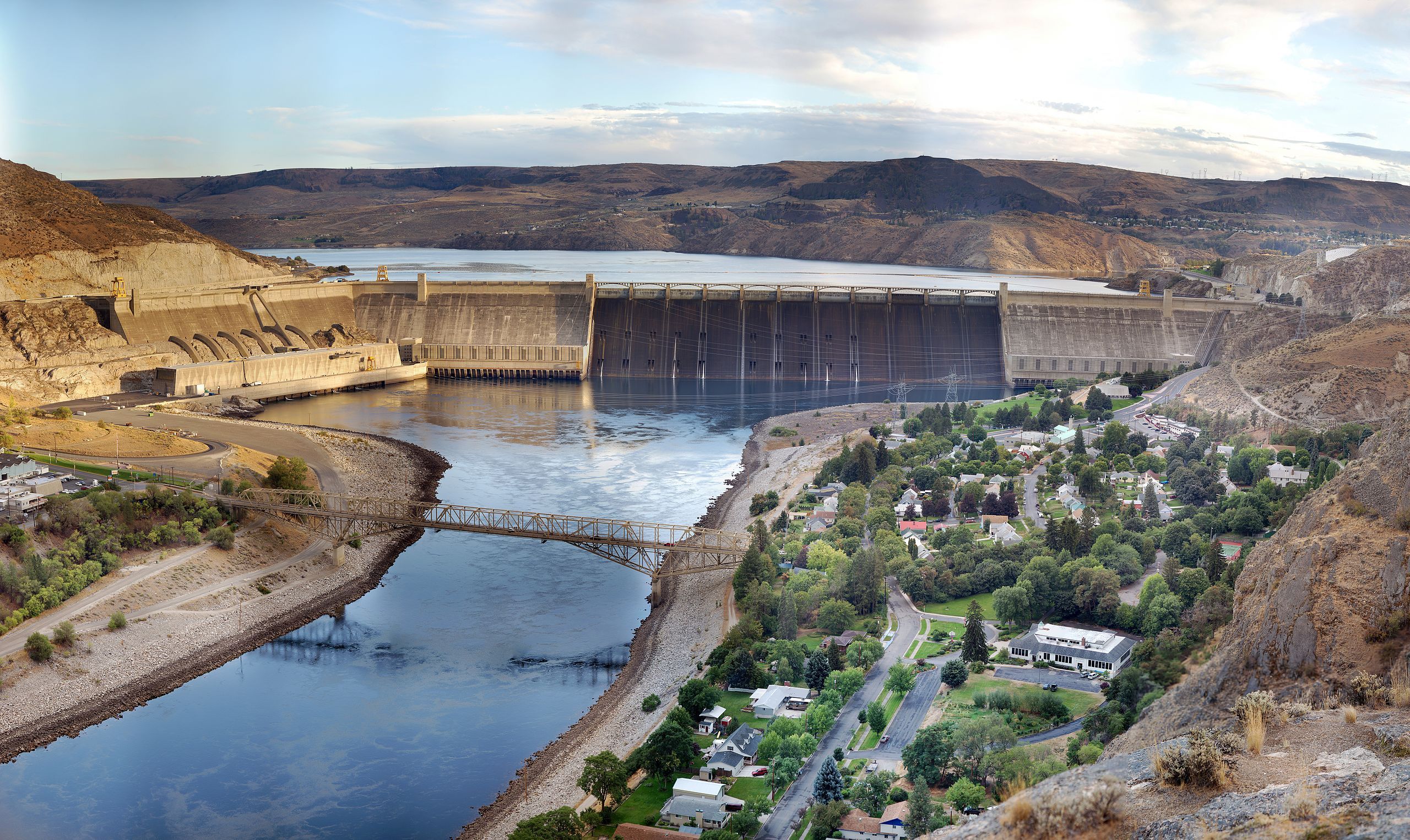 Beyond The Hoover: 10 Most Impressive Dams To See In The U.S.