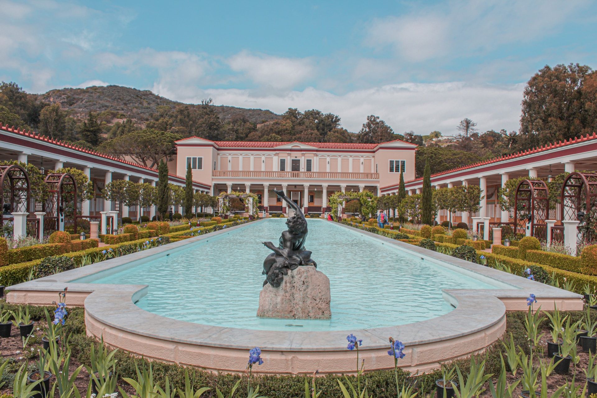 10 Incredible Museums Worth A Road Trip In California