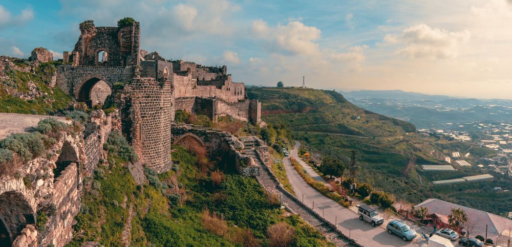 地中海で探索すべき 10 の偉大な十字軍の城 - 世界の顔