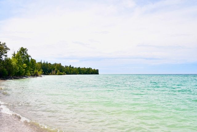 Check Out These 10 Michigan Lakes With Sandy Beaches