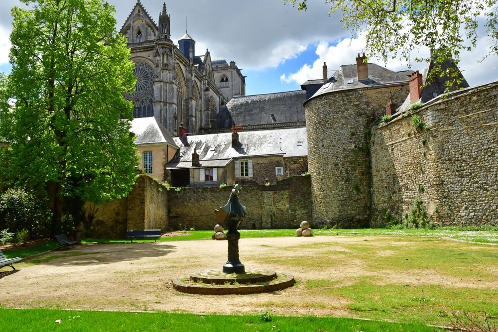 Here Are 10 Ancient Roman Walls To Have On Your Bucket List