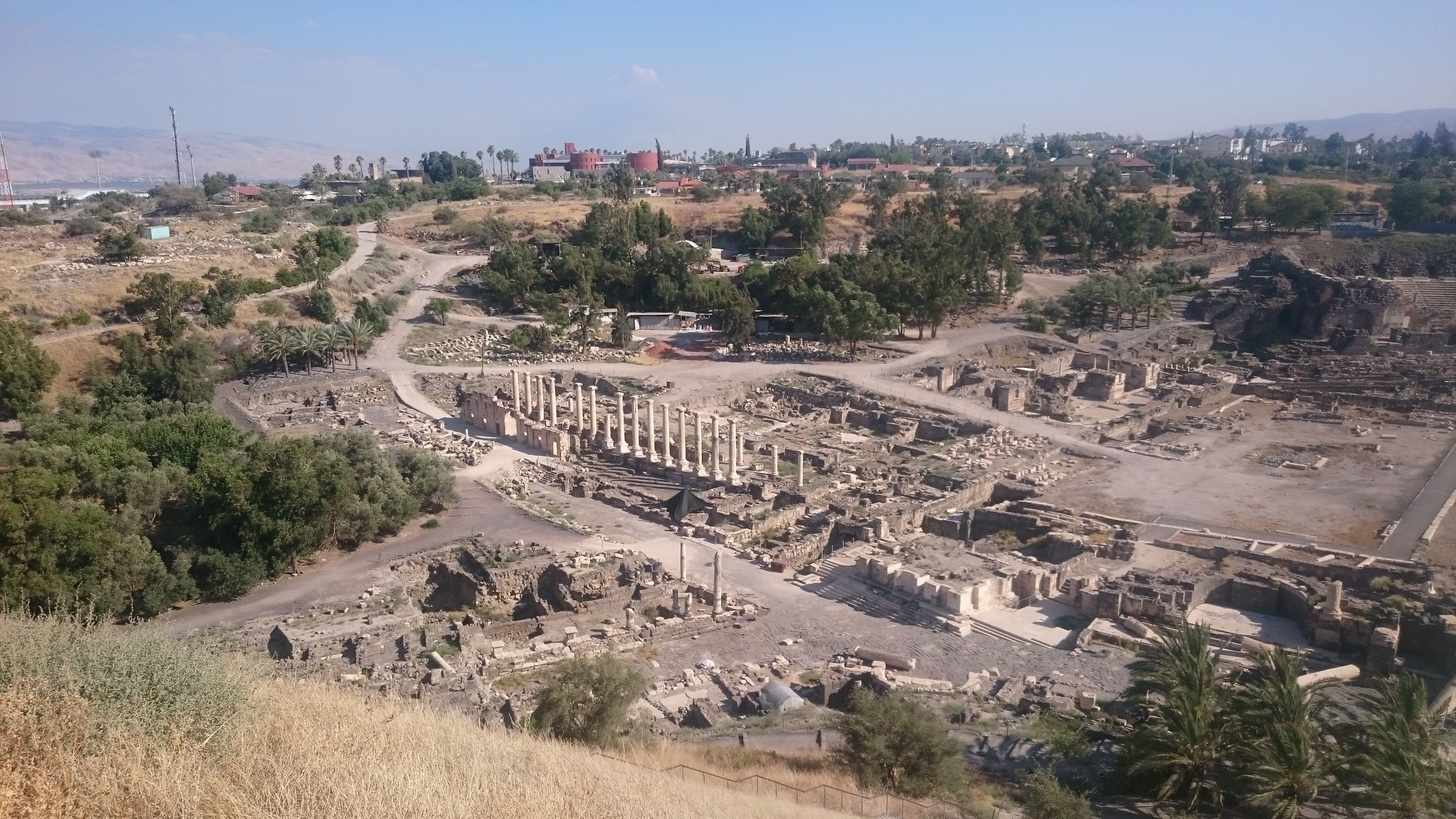 Here Are 10 Great Roman Ruins To Explore While In Israel