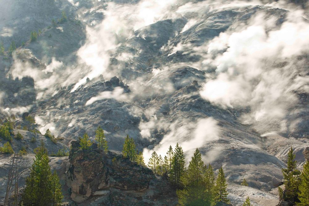 10 Best Geysers & Other Hydrothermal Attractions Worth Seeing In ...