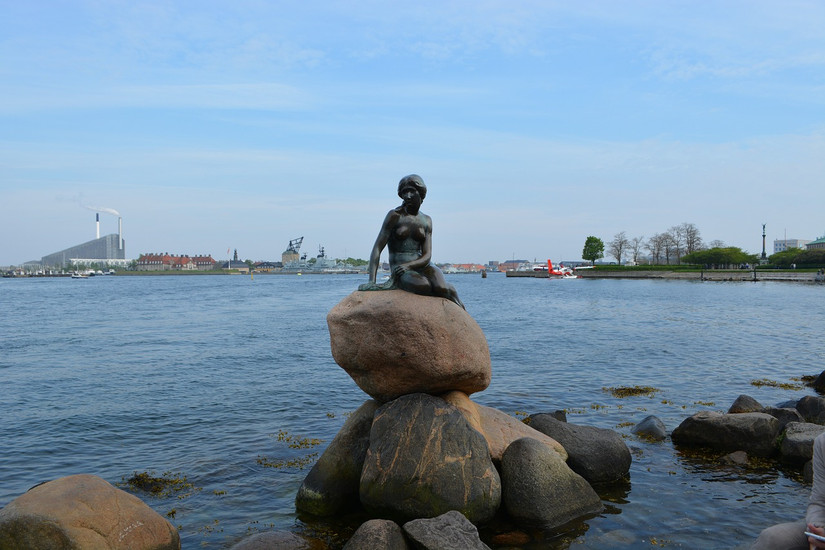 Where To See Copenhagen's The Little Mermaid Statue (& The Story Behind It)