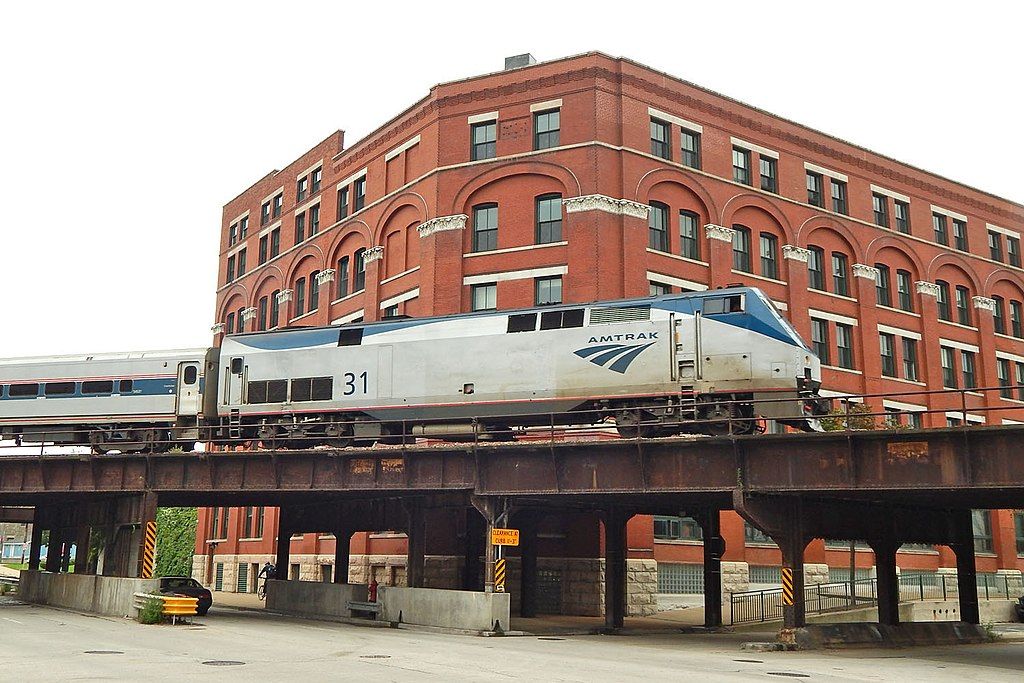 10 Things To Know About The Hiawatha Amtrak From Milwaukee To Chicago