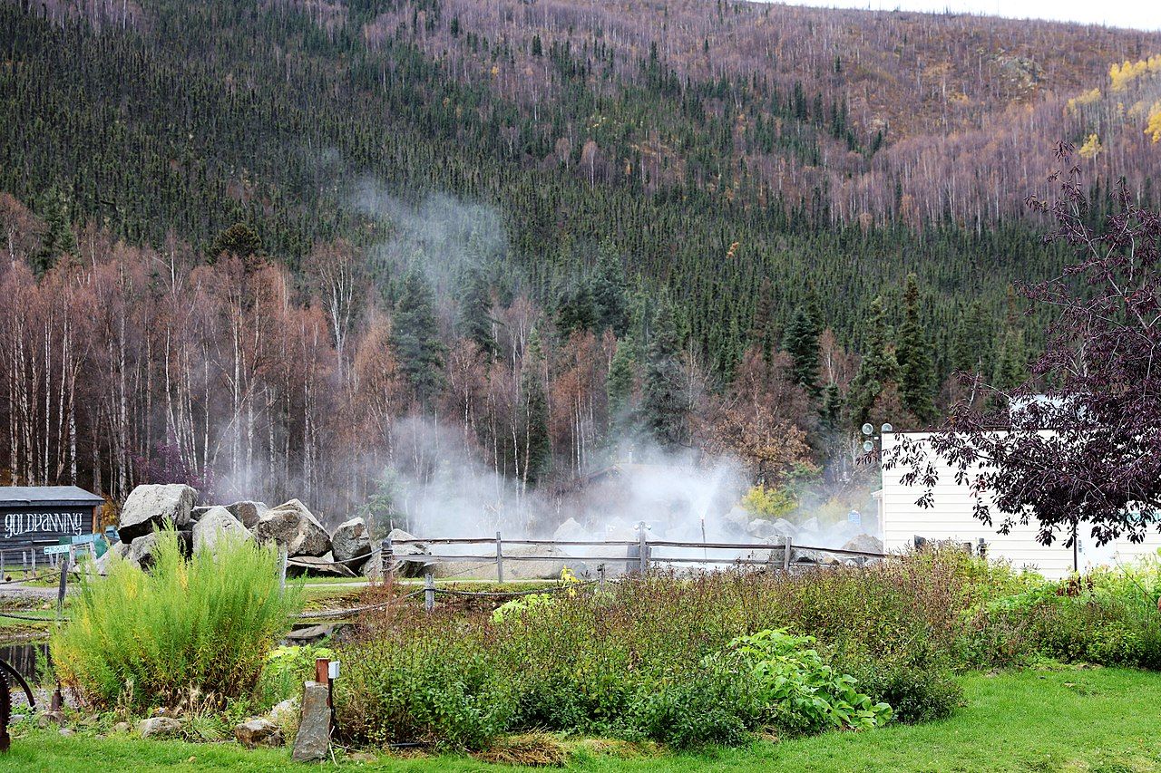 10 Hidden Hot Springs That Are The Perfect Destination For Winter